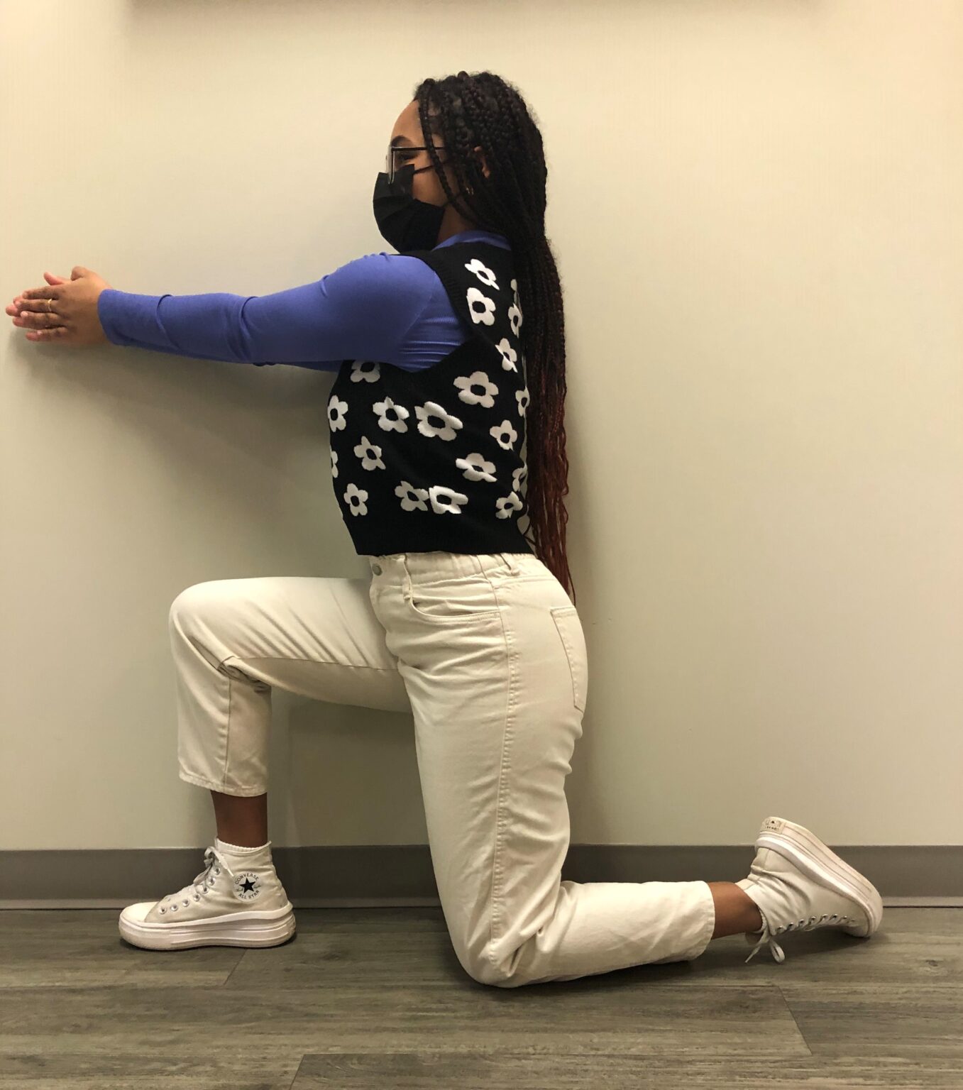 Stretch Exercise: Thoracic Rotation - West End Physiotherapy